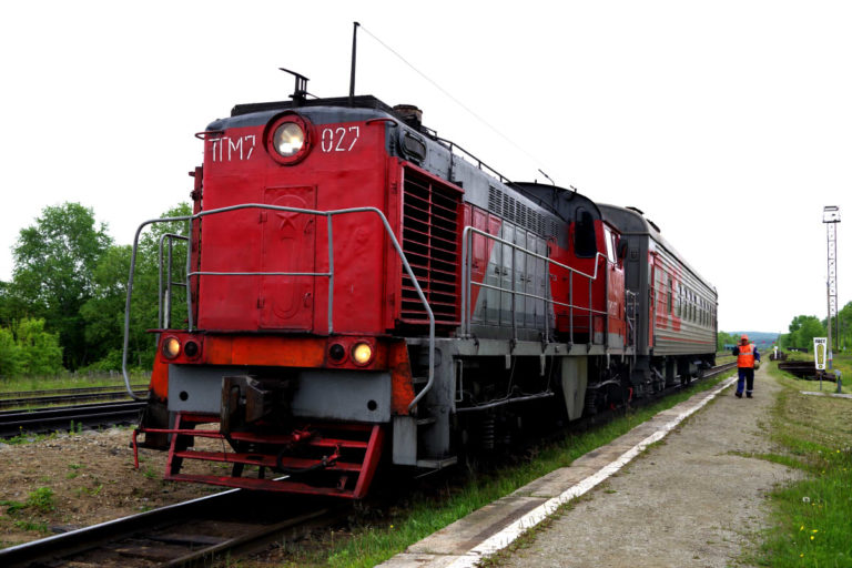 Sakhalin 1067mm locomotives built under USSR going to be scraps and a ...